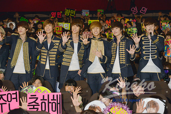 6人組ボーイズグループBOYFRIENDスクリーンデビュー！ 映画「GOGO♂イケメン5」初日舞台挨拶に登壇！ファンとダンスでヒット祈願 ...