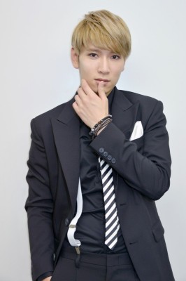 「個別インタビュー」CROSS GENEが明かす初主演映画「ZEDD」の撮影秘話！ 「実銃を使ったガンアクションは緊張の連続」 | K-POP ...