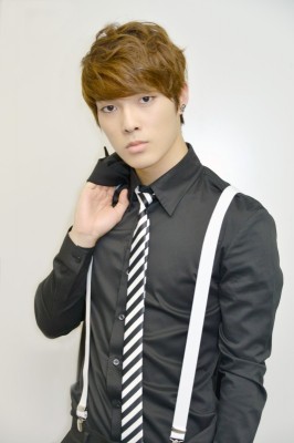 「個別インタビュー」CROSS GENEが明かす初主演映画「ZEDD」の撮影秘話！ 「実銃を使ったガンアクションは緊張の連続」 | K-POP ...