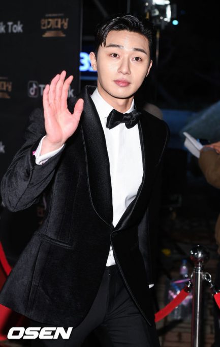 「PHOTO＠ソウル」俳優パク・ソジュン、2PMジュノら、「2017 KBS演技大賞」レッドカーペットイベントに出席 | K-POP、韓国エンタメニュース、取材レポートならコレポ！