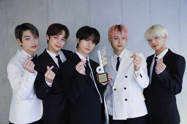 「TOMORROW X TOGETHER（TXT）」、「2020 TMA」で「ベストパフォーマー」受賞 | K-POP、韓国エンタメニュース ...