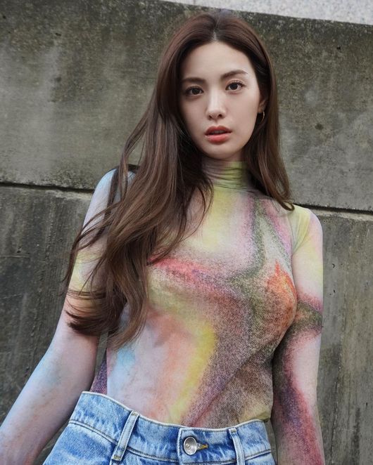 ‘170cm・51kg’ナナ（AFTERSCHOOL）、あまりにも細すぎてズボンがブカブカ | K-POP、韓国エンタメニュース、取材レポートならコレポ！