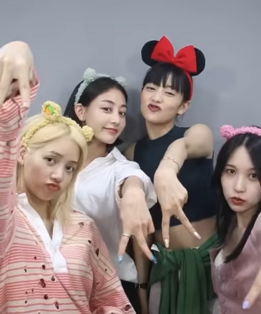 4人仲良かったの？…YG、JYP、CUBEアイドルが集まった「小さな幸せ」 | K-POP、韓国エンタメニュース、取材レポートならコレポ！