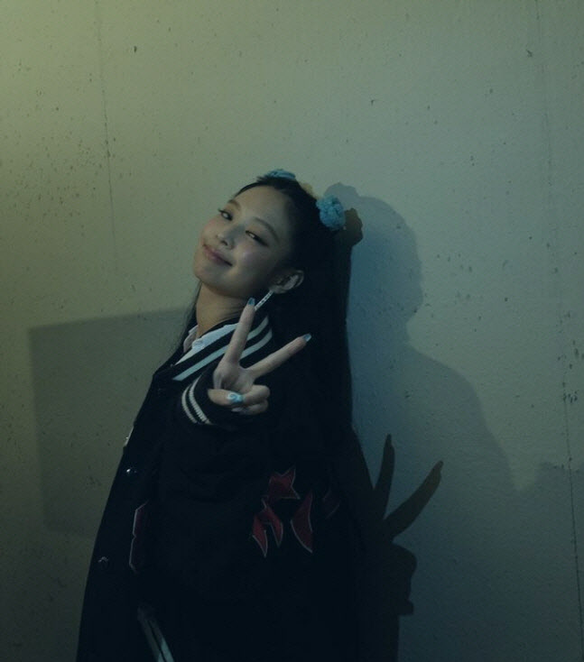 JENNIE（BLACKPINK）、SNSで新曲をPR 「MV、見ること」 | K-POP、韓国エンタメニュース、取材レポートならコレポ！
