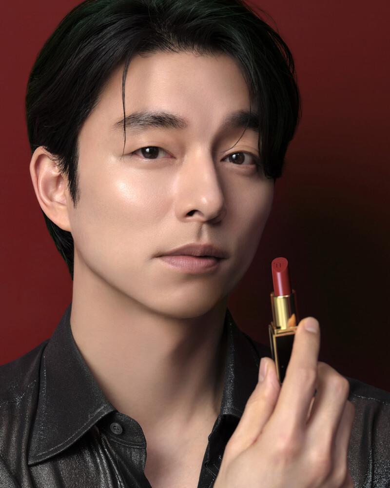 俳優コン・ユ、魅惑的なカリスマオーラ…トム・フォードビューティのメイクグラビア公開 | K-POP、韓国エンタメニュース、取材レポートならコレポ！