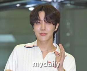 「BTS」RM＆J-HOPEにイ・ジョンジェなどなど…リウム美術館に集まった理由は？ | K-POP、韓国エンタメニュース、取材レポートならコレポ！