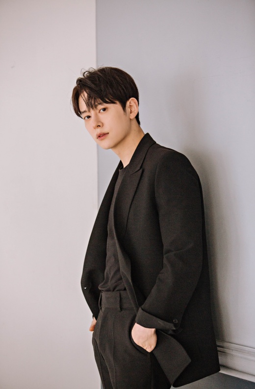 俳優ドンヒョン（元BOYFRIEND）、所属事務所IHQと再契約…「心強いパートナー」 | K-POP、韓国エンタメニュース、取材レポートならコレポ！