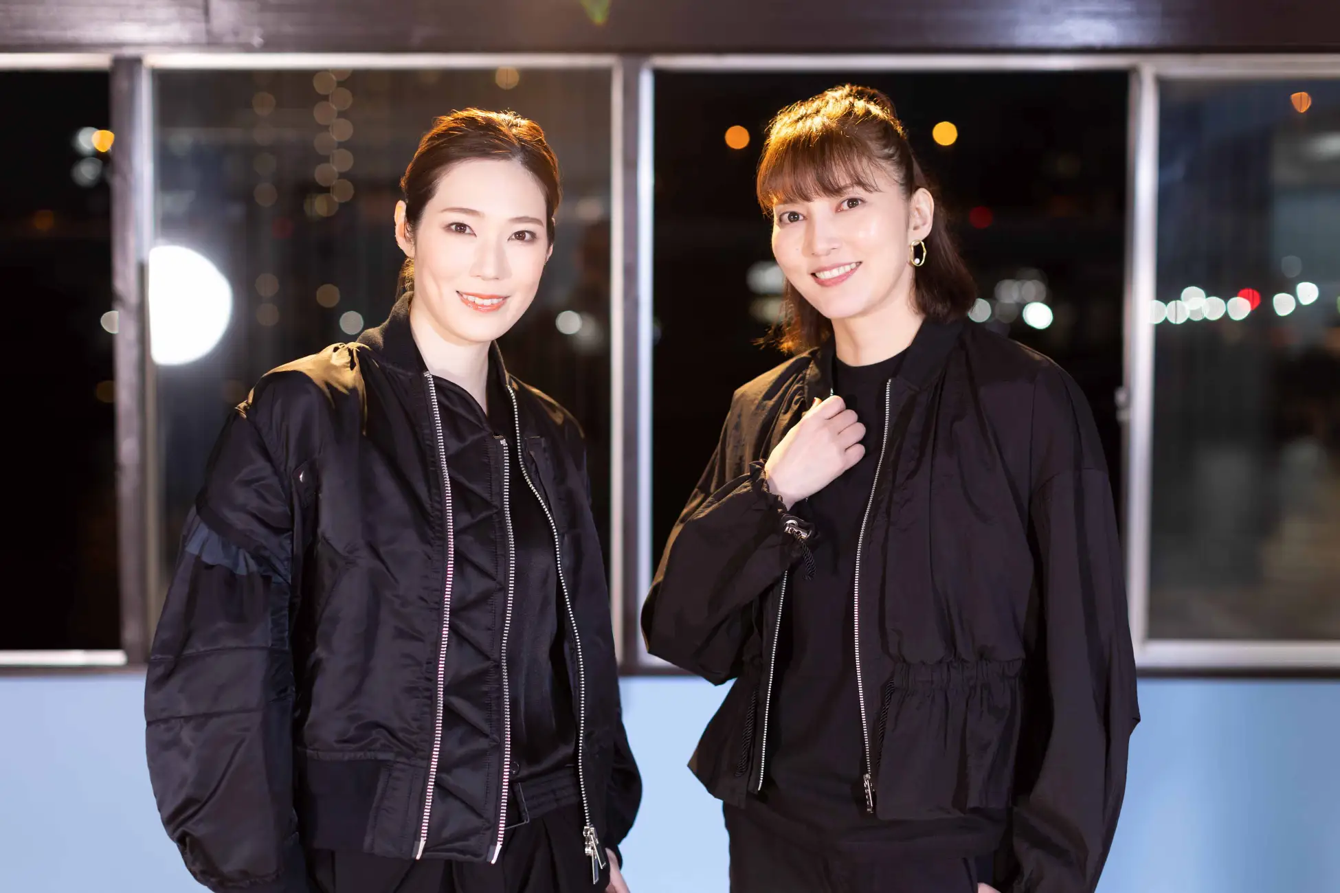 12月24日(土)放送 WOWOW『宝塚プルミエール』朝夏まなとと愛月ひかるの番組特別ロケ企画BTSのカバーダンスに挑戦した収録写真が到着！ | K-POP、韓国エンタメニュース、取材レポート ...