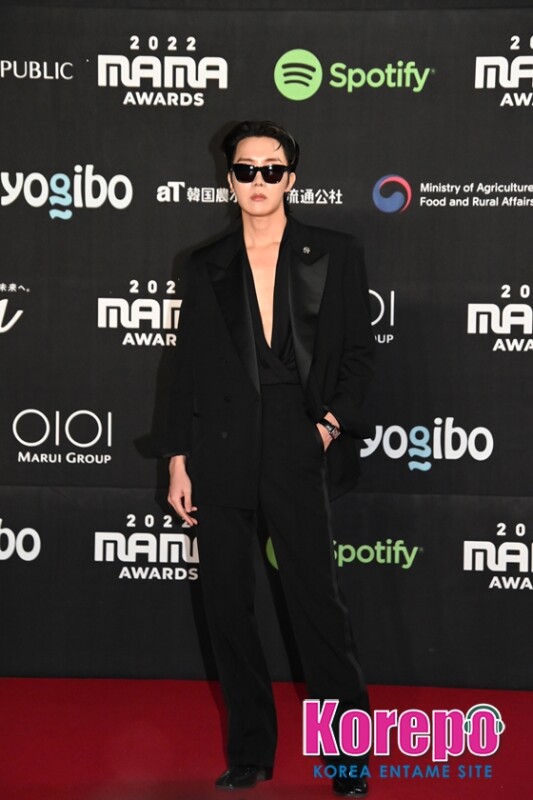 「取材PHOTO@大阪」（2日目）「2022 MAMA AWARDS」j-hope(BTS)、パク・ボゴム、坂口健太郎、ZICOレッドカーペットに登場（コメントあり） | K-POP、韓国 ...