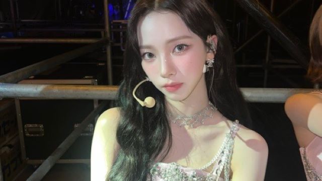 “最短期間で東京ドーム入り”KARINA（aespa）、AIそのもの…独歩的な女神ビジュアルを公開 | K-POP、韓国エンタメニュース、取材レポートならコレポ！