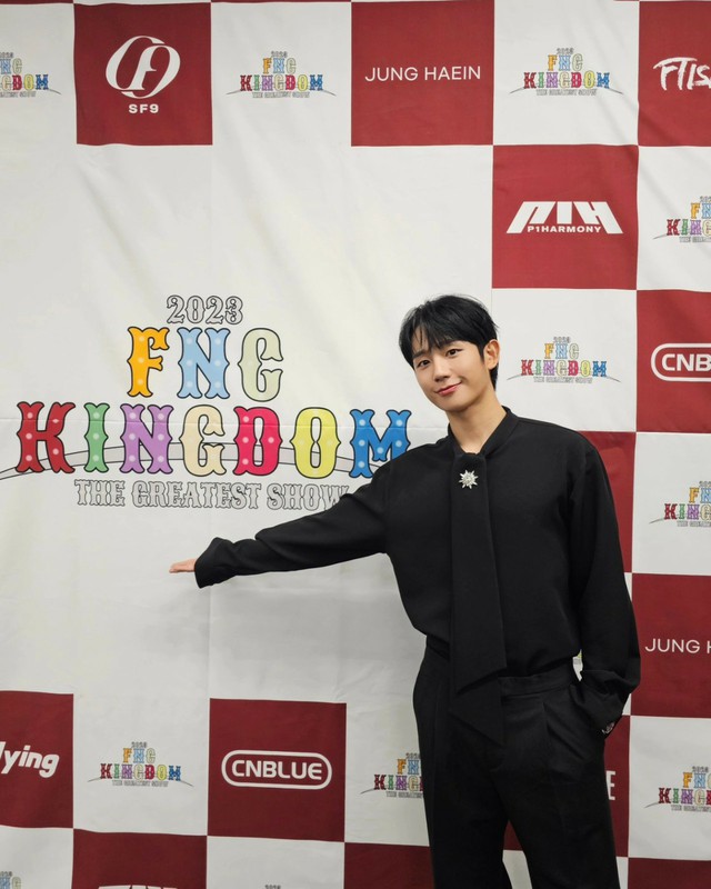 俳優チョン・ヘイン、「2023 FNC KINGDOM」参加認証ショットを公開…“共にして幸せでした。ありがとうございます” | K-POP、韓国エンタメニュース、取材レポートならコレポ！