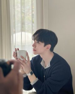 「2PM」ジュノ、「SPUR」のグラビアビハインドを公開…素敵すぎるBカット | K-POP、韓国エンタメニュース、取材レポートならコレポ！