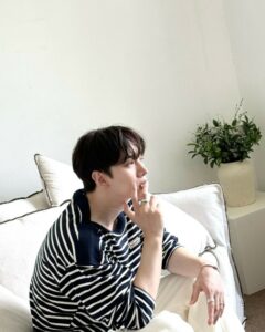 「2PM」ジュノ、「SPUR」のグラビアビハインドを公開…素敵すぎるBカット | K-POP、韓国エンタメニュース、取材レポートならコレポ！