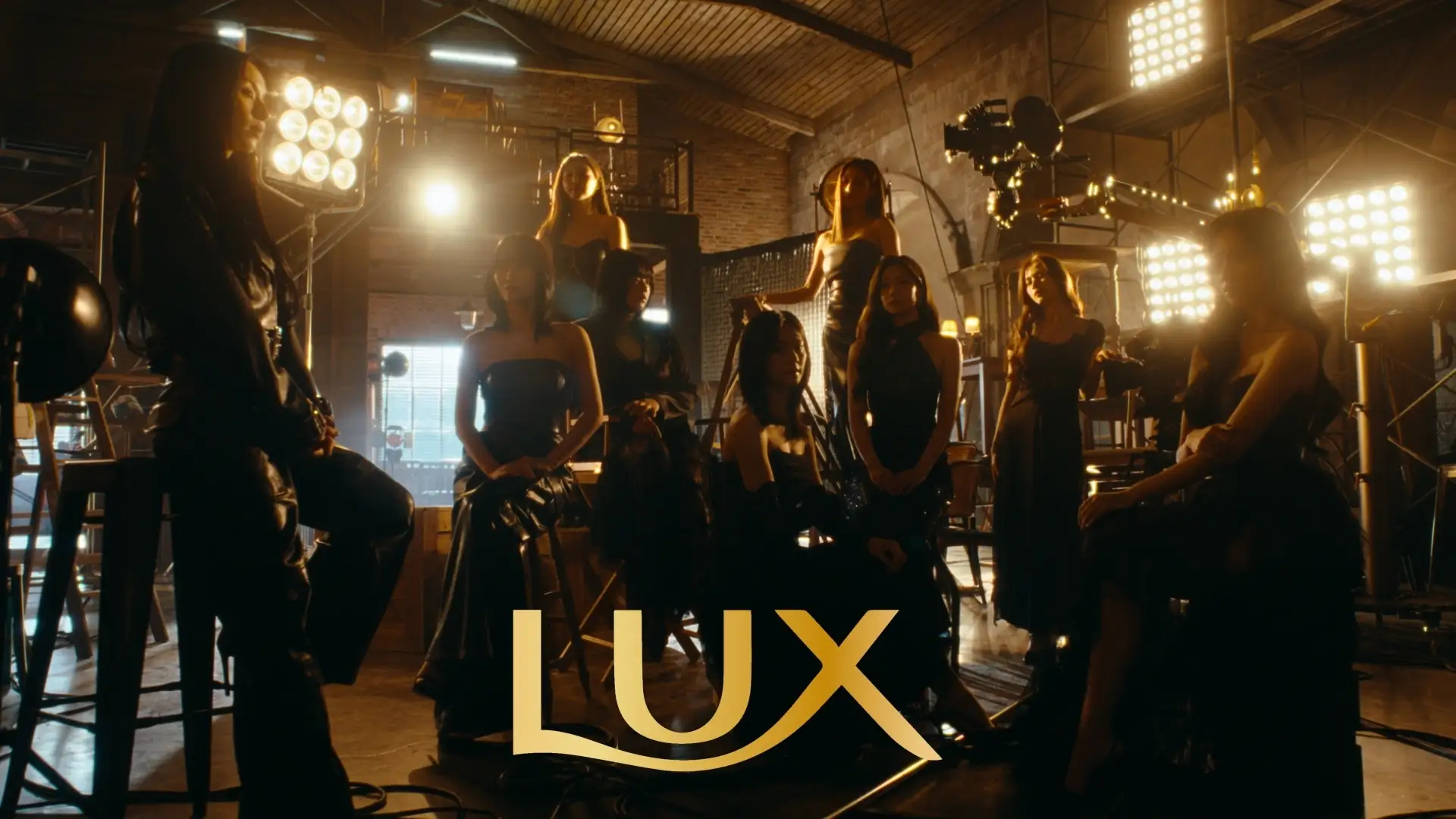 LUX×TWICE「#BeHairself 私らしく輝く髪へ 第2弾」篇／TikTok チャレンジ「#LUXTWICEツヤ髪CM撮影チャレンジ」10月7日（月）より同日公開 | K-POP ...