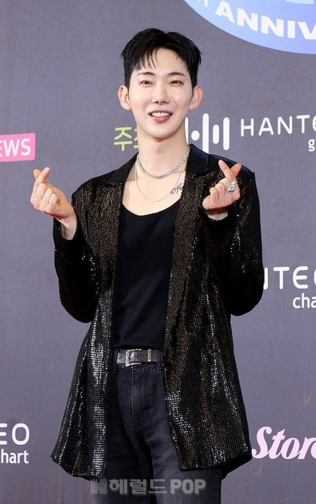 チョ・グォン（2AM）、旅客機事故の被害者遺族支援で1000万ウォン寄付 | K-POP、韓国エンタメニュース、取材レポートならコレポ！