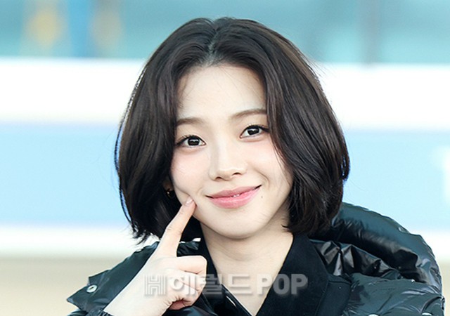 「aespa」KARINA、ボブヘアに変身し爆発的な反応を得る…AIのような美貌 | K-POP、韓国エンタメニュース、取材レポートならコレポ！