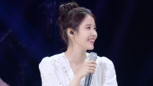 IU（アイユー）、サプライズ登場でパク・ボゴムを応援…デュエットステージも予告「パク・ボゴムのカンタービレ」 | K-POP、韓国エンタメニュース、取材レポートならコレポ！